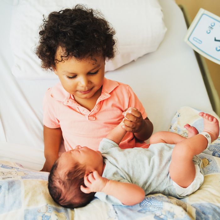 4 Tips For Introducing a Toddler to a New Sibling